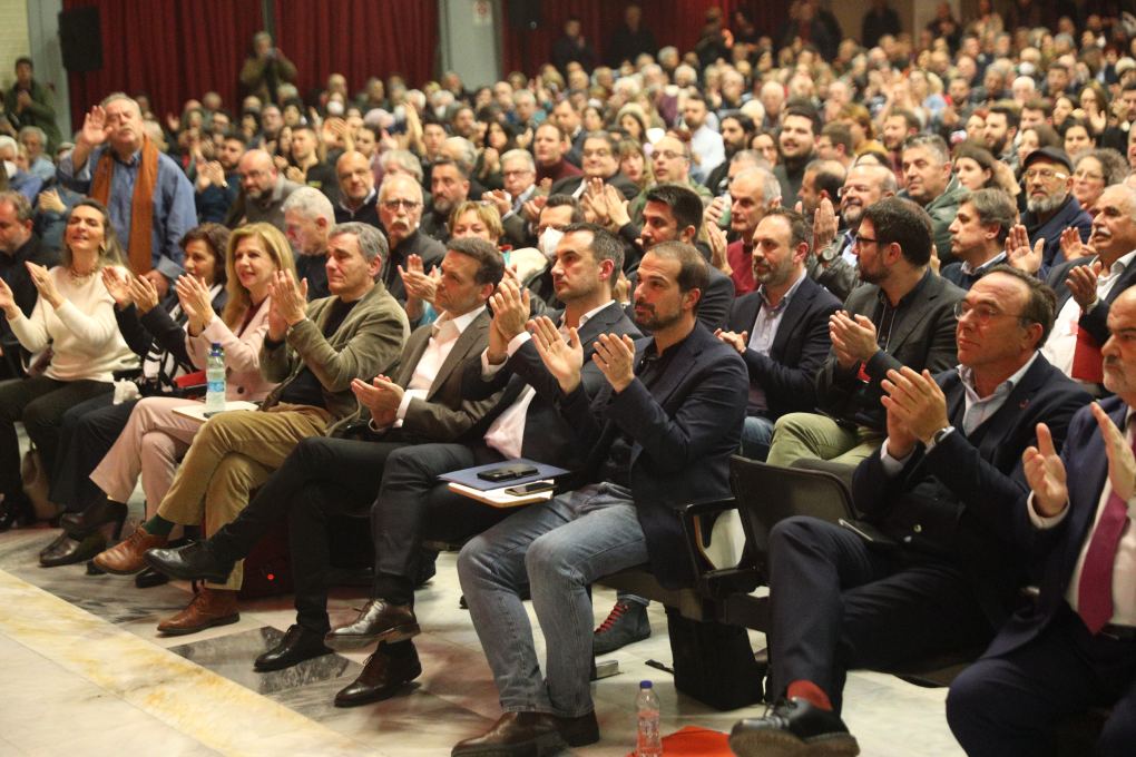 Με ομιλίες συνέδρων συνεχίζονται οι εργασίες της ιδρυτικής συνδιάσκεψης ...