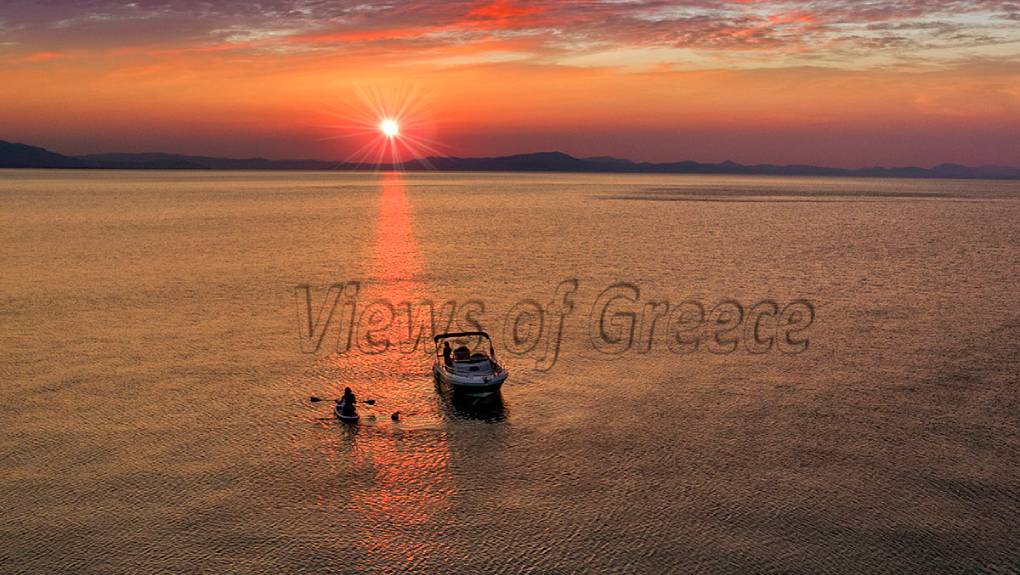 Πάμε Δερβένι, Ακράτα για βουτιές | ΕΦΣΥΝ